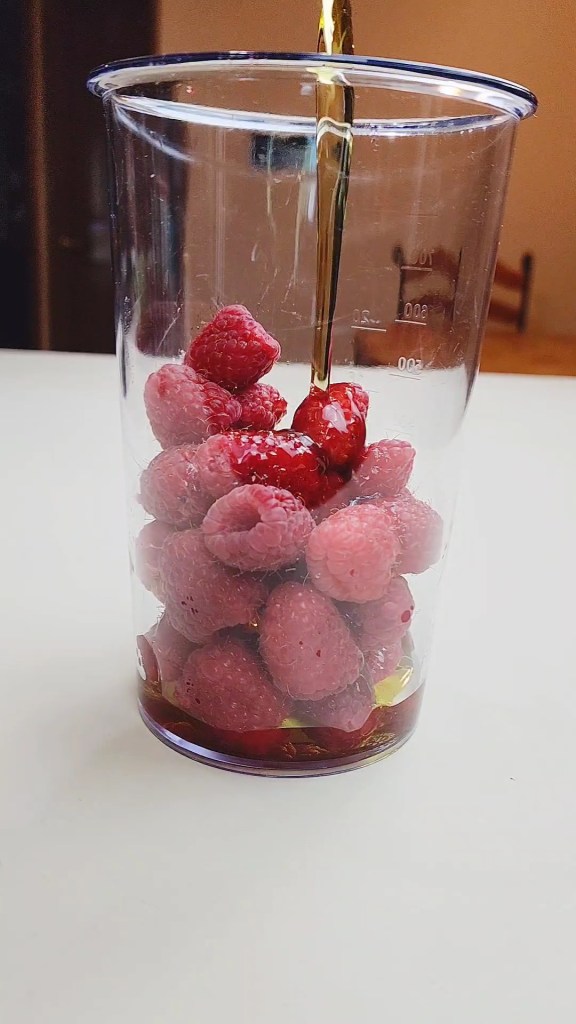 Raspberry Vinaigrette – Downshiftology (Video) – Imapampchef