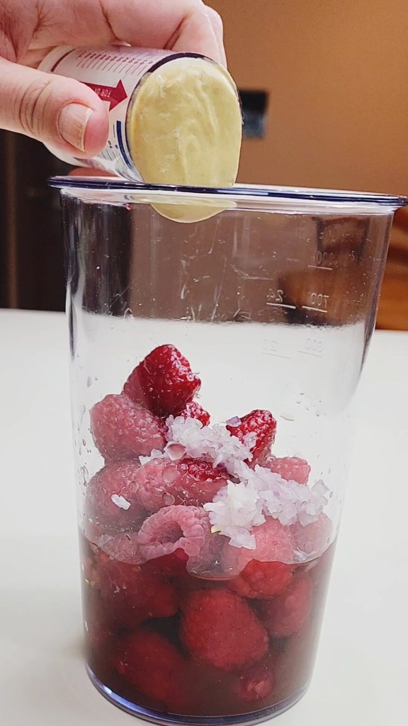 Raspberry Vinaigrette – Downshiftology (Video) – Imapampchef