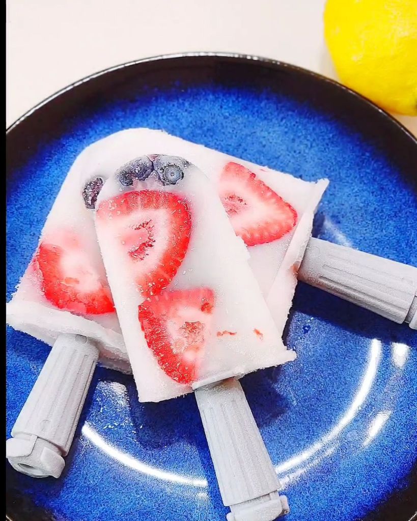 Lemon Berry Popsicles (Video) – Imapampchef